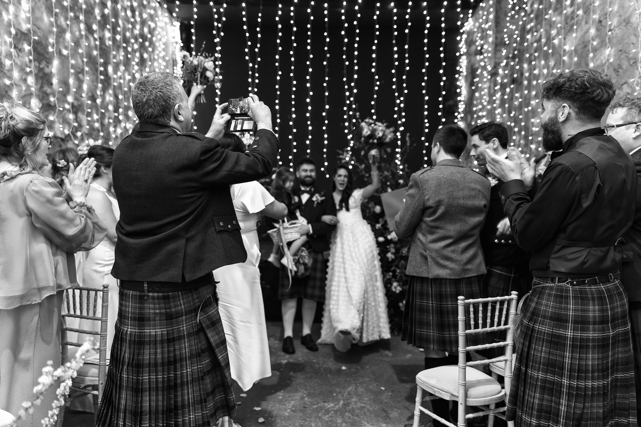 A Romantic Bogbain Farm Spring Wedding Set In Stunning Landscape 2023