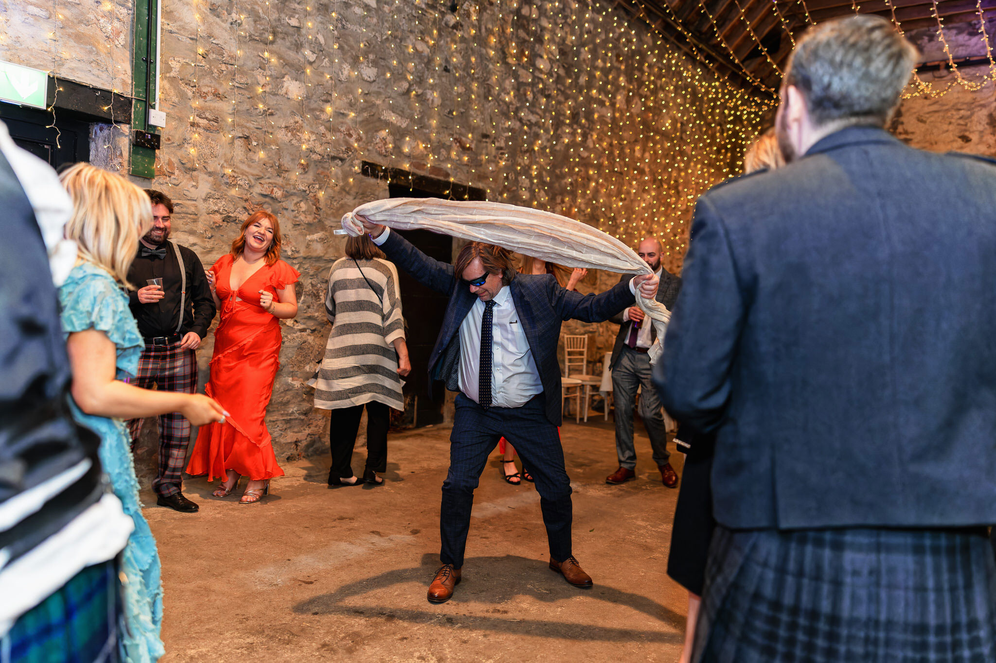 A Romantic Bogbain Farm Spring Wedding Set In Stunning Landscape 2023